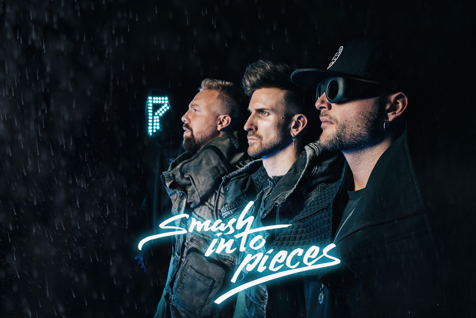 Smash Into Pieces machen einen Schuss ins Dunkle